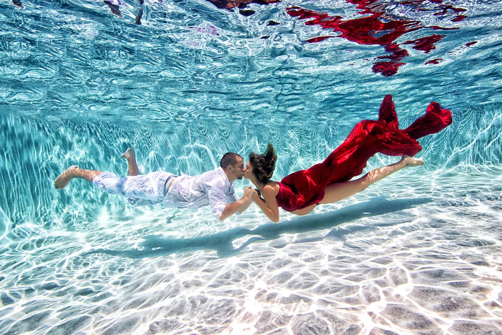 Go Ask Mum Floating In Water Check Out These Stunning Underwater
