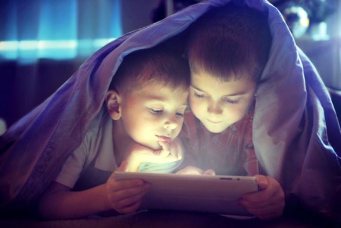 Go Ask Mum Too Much Screen Time is Turning Our Kids Into Digital ...