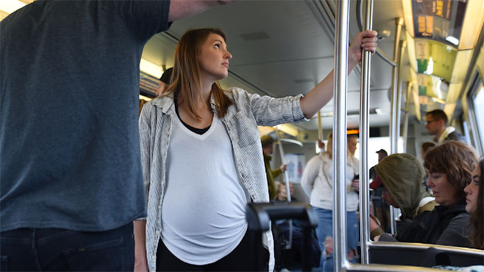 Go Ask Mum Pregnant Woman Sits on a Man’s Hand on the Bus Because He ...